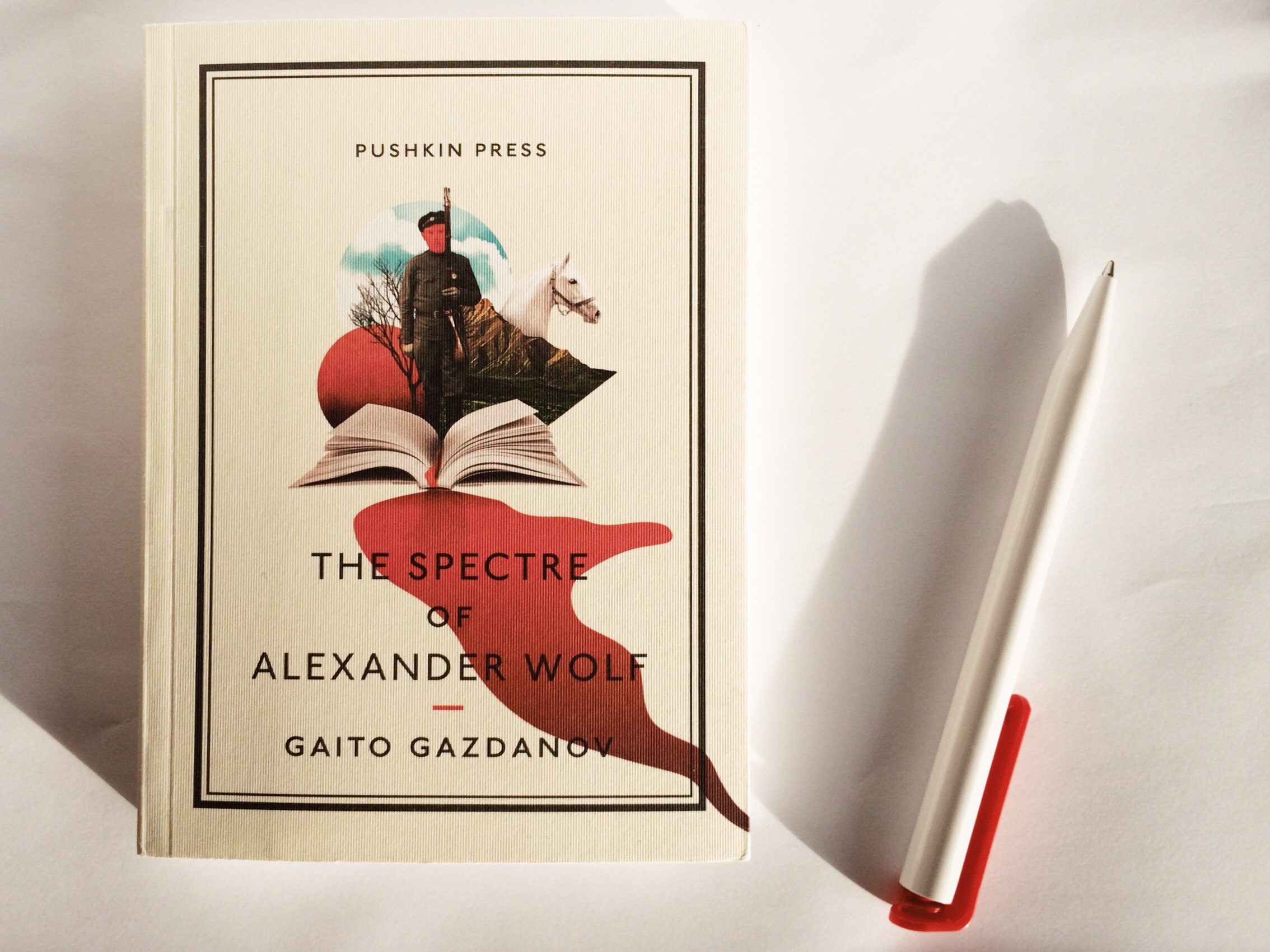 Gaito Gazdanov: The Spectre of Alexander Wolf – Angelina Hue